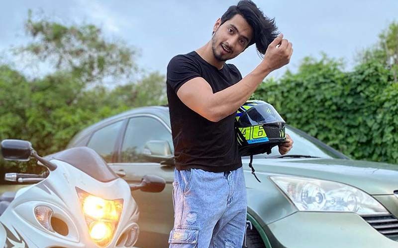 TikTok Star Faisal Shaikh Aka Mr Faisu Loves Posing With His Mean ...